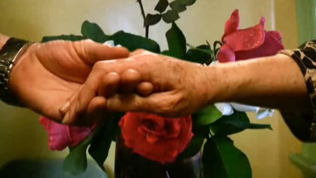How To Meet Men If Youre Over 60 Howcast