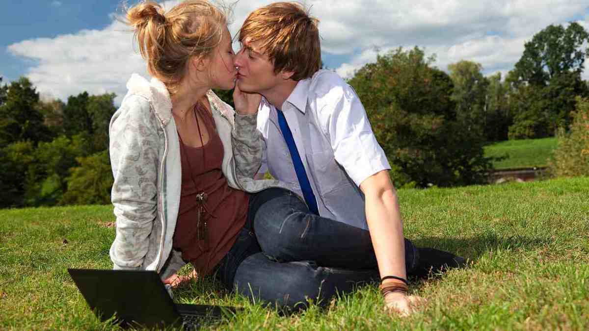 How To Kiss Someone At School Howcast