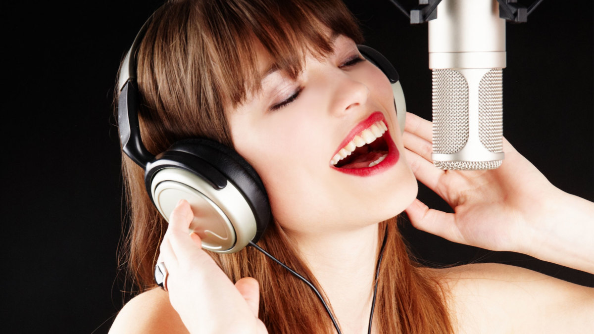 How to Sing: Singing Lessons for Beginners - Howcast How to Sing: Singing Lessons for Beginners - Howcast