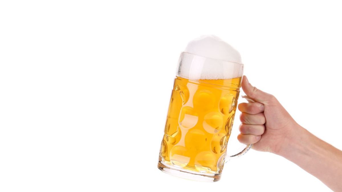 3 Myths about Alcoholism - Howcast 3 Myths about Alcoholism - Howcast