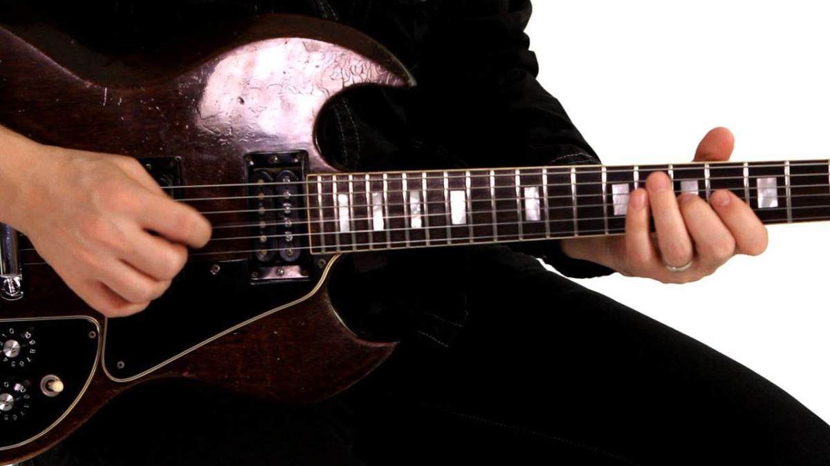 How To Play Random 8th 16th Triplet Notes W A Metronome Howcast