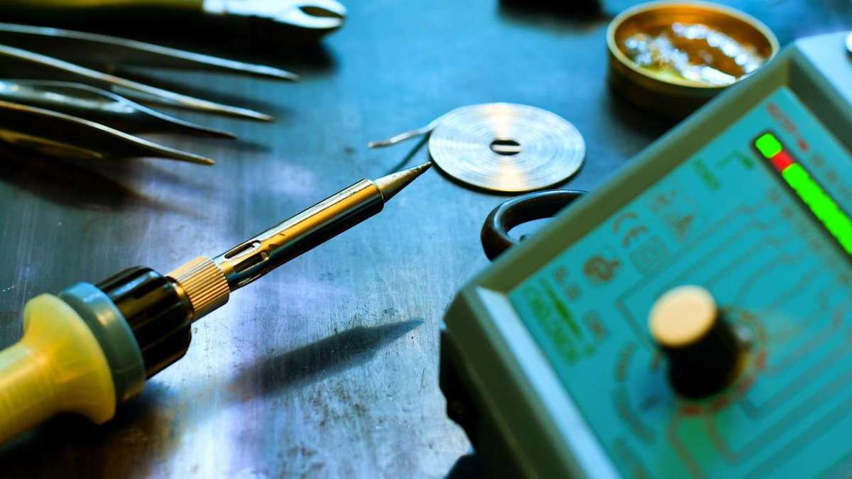 What Materials Do You Need For Soldering Howcast what-materials-do-you-need-for-soldering-howcast