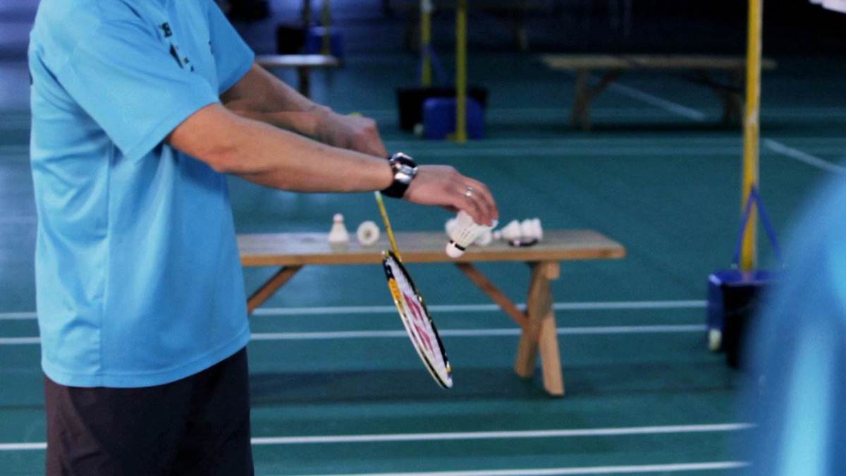 How To Flick Serve In Badminton Howcast