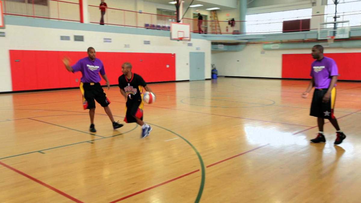 How To Do A Pick And Roll Basketball Play Howcast